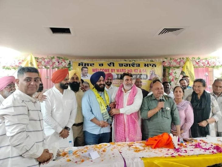 Former SAD chief joins AAP | शिअद का पूर्व प्रधान आप में शामिल ...