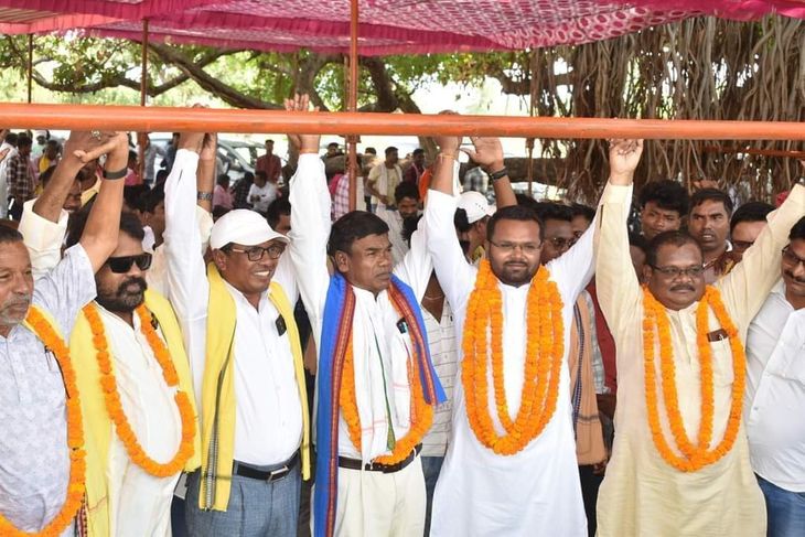 Independent candidate Ghasi Ram got the support of Garib Sena ...