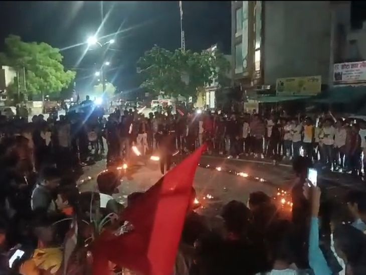 Shri Balaji flag procession lasted for 7 hours in Rawatbhata | रावतभाटा में 7 घंटे चली श्रीबाला ...