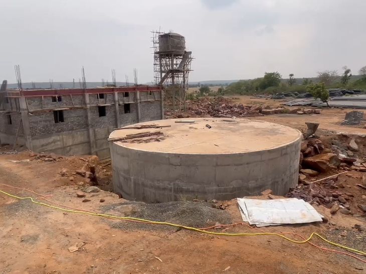 Intake well is being built on Halali dam | हलाली बांध पर बन रहा इंटकवेल ...