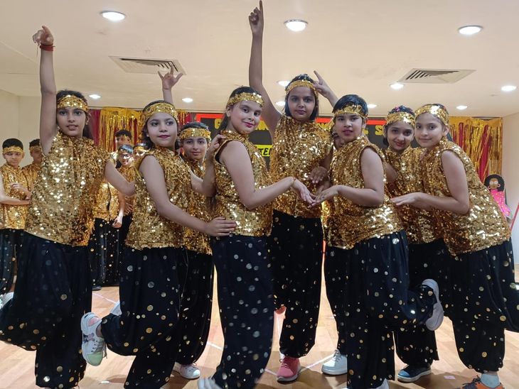 Colors of dance spread in group dance competition