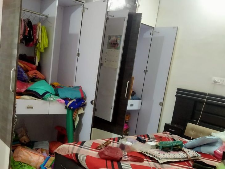 Lakhs stolen from a vacant house in Badi Sadri | बड़ी सादड़ी में सूने ...