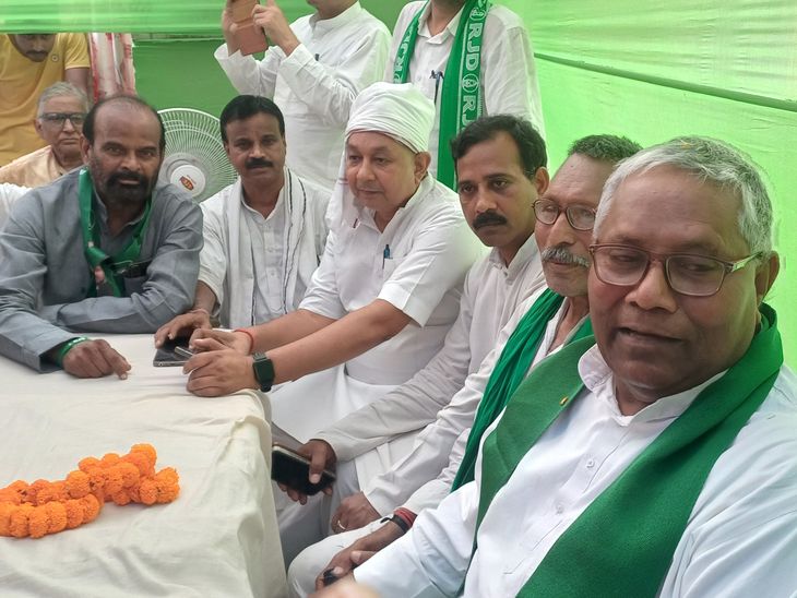 Former Assembly Speaker Uday Narayan Choudhary reached Munger | मुंगेर ...