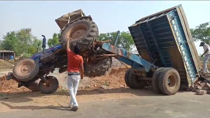 Overloaded tractor-trolley saved from overturning, major accident ...