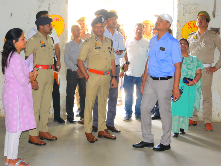 DM inspected the preparations of nomination and counting venue Varanasi ...