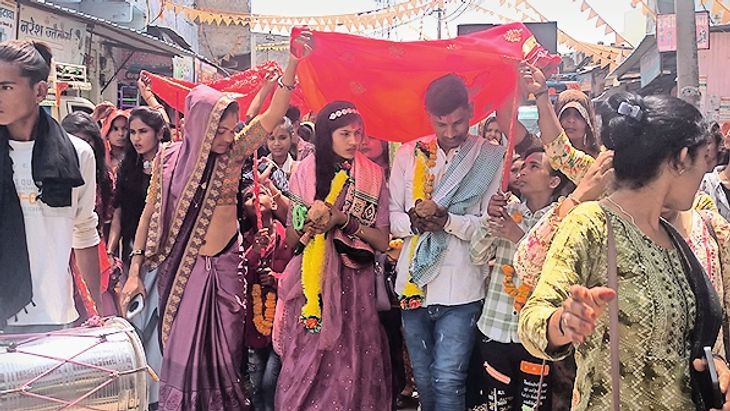 Akha Teej festival is near, crowd of buyers in the market | आखातीज का ...