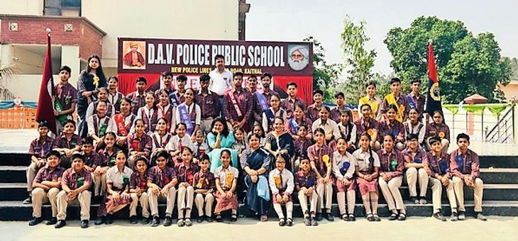 Investiture ceremony held at DAV Police Public School | डीएवी पुलिस ...