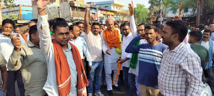 KN Tripathi visited Simaria, India Alliance welcomed him | केएन ...