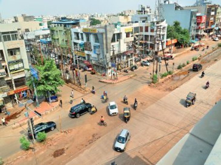 Kolar 6 lanes... 4 intersections including Mandakini will be smart ...
