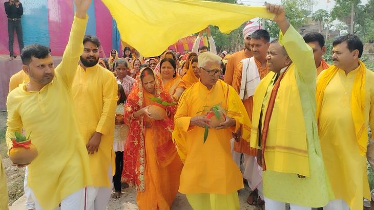 Kalash Yatra was taken out on the occasion of Akhand Ashtami in Shri ...