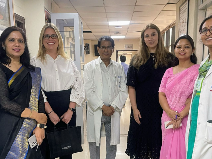 Lucknow - KGMU - A team of foreign doctors reached Lucknow, took look ...