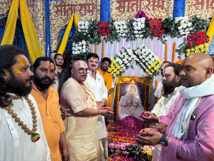 Mahants remembered Falahari Baba with reverenceण्Ayodhya. Rajgopal ...