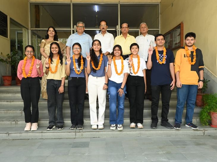 Celebrated the successes of students in Mahavir Public School | महावीर ...