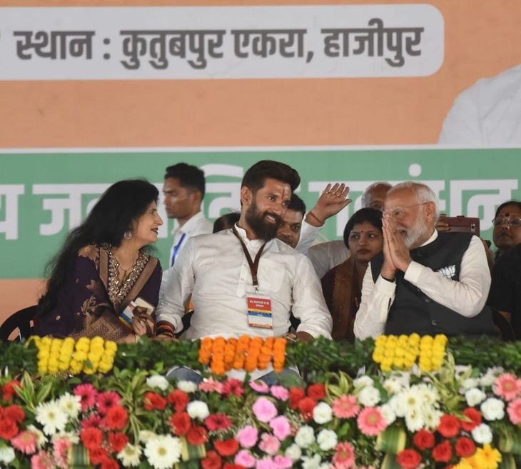 Due to the distance of one and a half kilometer from the election ...