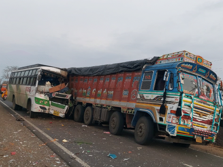 Mandsaur Polling Officers Bus Accident; Home Guard Jawan Died ...