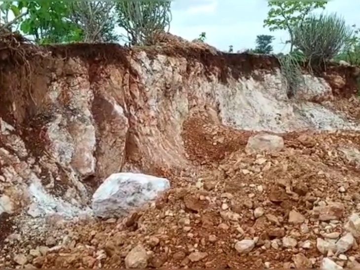 Illegal excavation of soil from Veerpur dam | वीरपुर बांध से मिट्टी की ...
