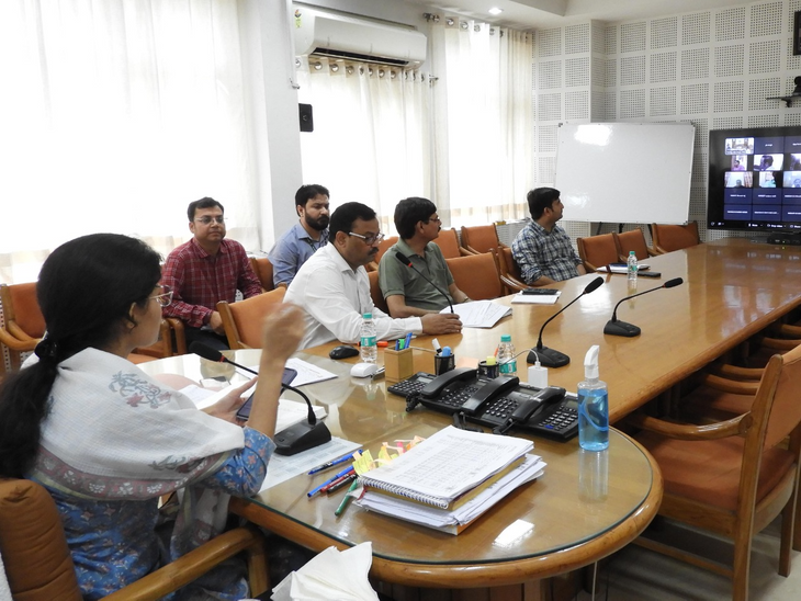 Big action by PVVNL MD | PVVNL की MD का बड़ा एक्शन: बिजली सप्लाई में ...