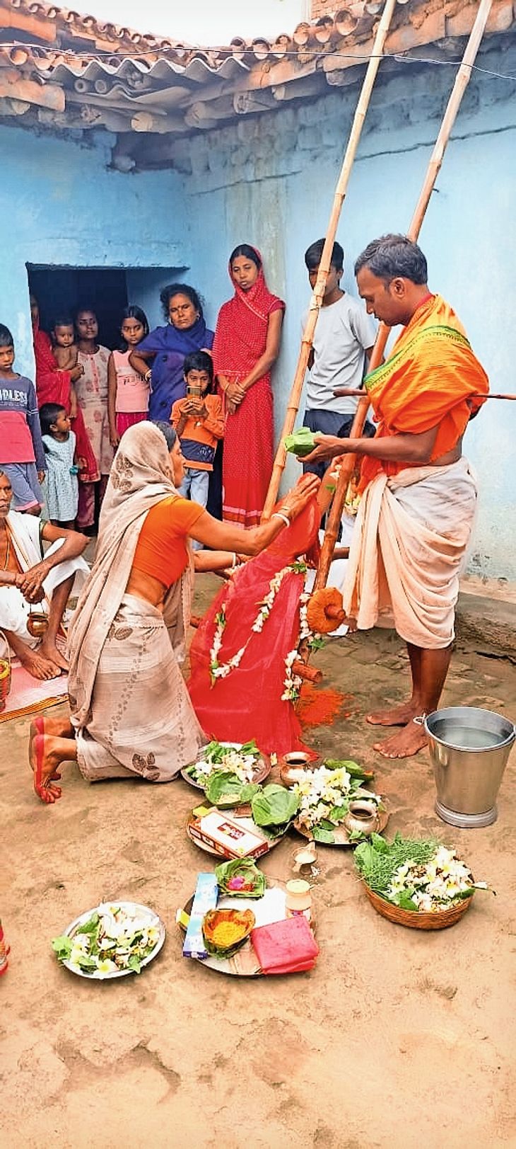 Religion: Shiva devotees kept fast and worshiped the Lord in Manda Puja ...