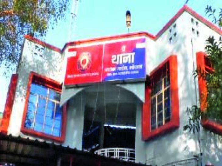 The case of searching the house of money exchanger Khatri | मनी ...