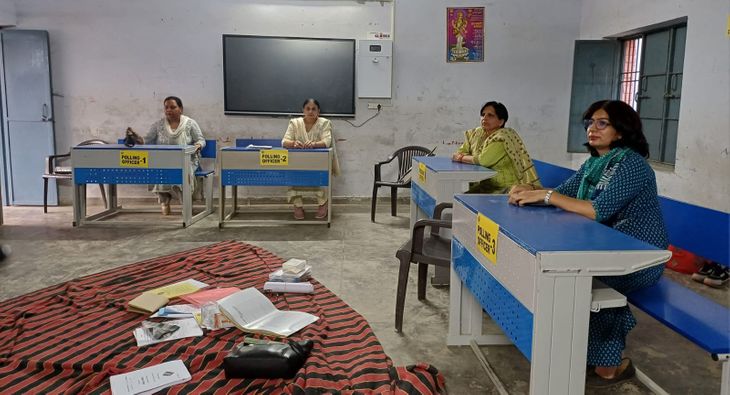 Women are in charge of Sakhi booths, happy with the responsibility ...