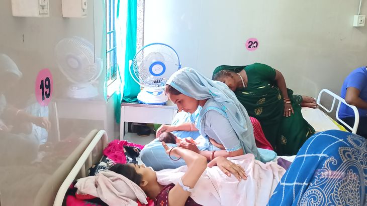 District Hospital: Patients forced to bring fans and coolers from home ...