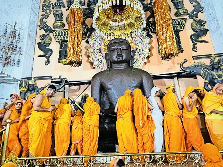 The devotees of the district reached Kundalpur and performed Abhishek ...