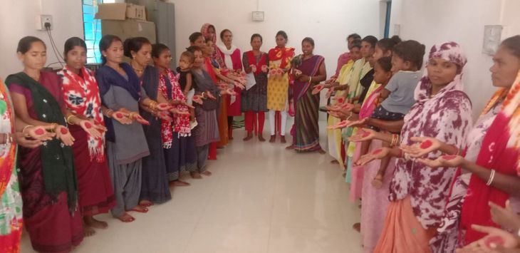 Menstruation Day celebrated through Rangoli-painting and Red Dot ...