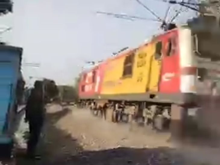 Doubling work of Mhow-Rao railway line completed | महू-राऊ रेलवे लाइन का दोहरीकरण कार्य पूरा: नए ...