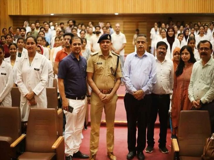 Awareness program in MGM Medical College, Indore | इदौर के एम.जी.एम ...