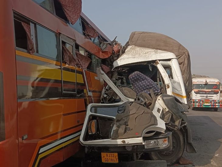 The trailer dragged the bus for 10 meters