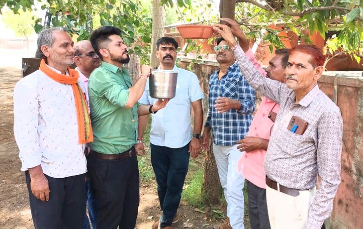 Sanwaliyaji Mandir Mandal installed drinking water, coolers and fans to ...