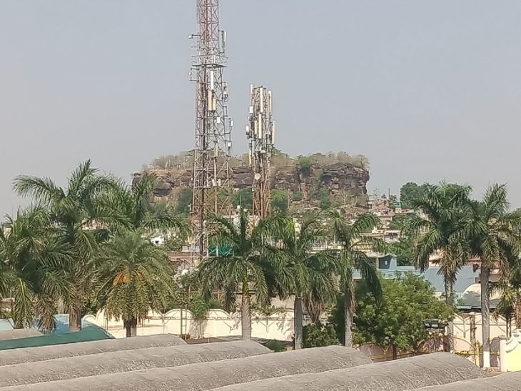 Clouds covered the sky, temperature dropped, temperature reached 41 ...