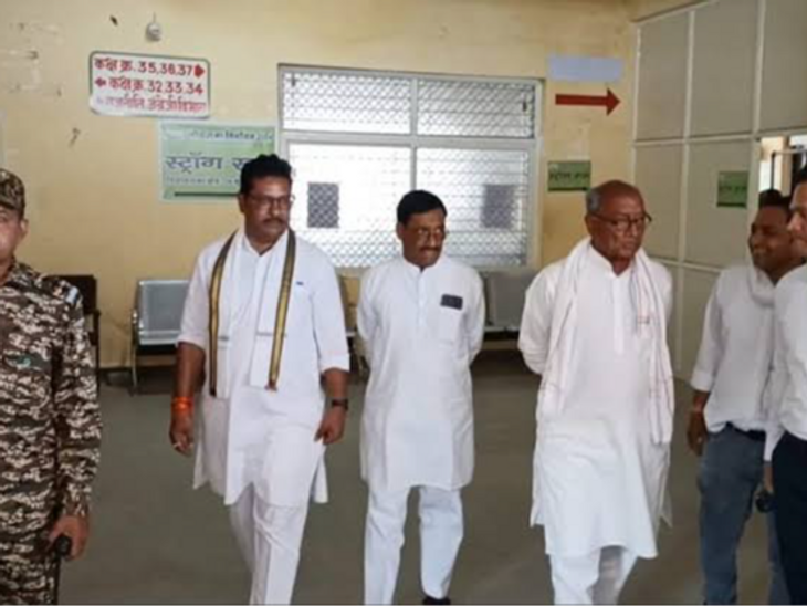 In Raghogarh, the father lagged behind the son | राघौगढ़ में पुत्र से ...