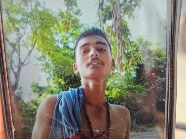 He had left Delhi for Siwan 4 days ago and died | 4 दिन पहले दिल्ली से ...