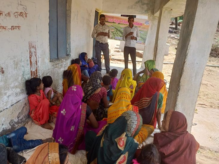 Swearing in by planting trees | पौधरोपण कर दिलाई शपथ - Sanchi News ...