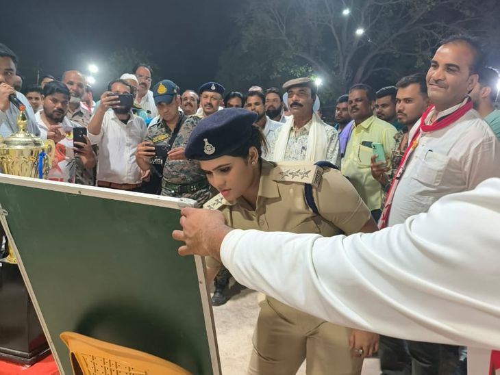 Mandla and Nainpur SDOP visited the police station | मंडला और नैनपुर ...