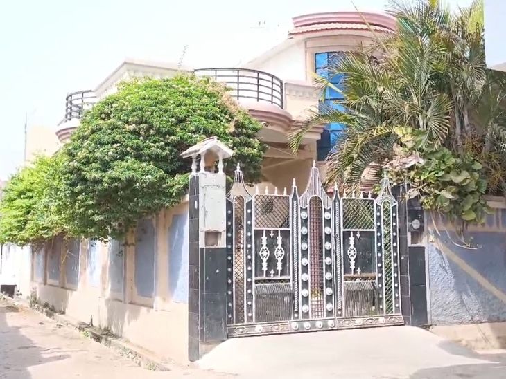 CBI team raided the residence of NHAI officer PD Chaudhary, interrogation is going on, names of ...