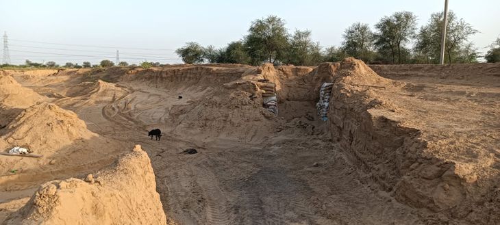 Illegal exploitation of soil continues with 200 tractor trolleys daily ...
