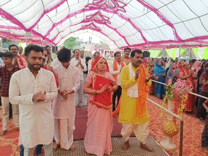 Bhagwat Katha: The story of Jad Bharat, Prahlad and Ajamil was narrated ...