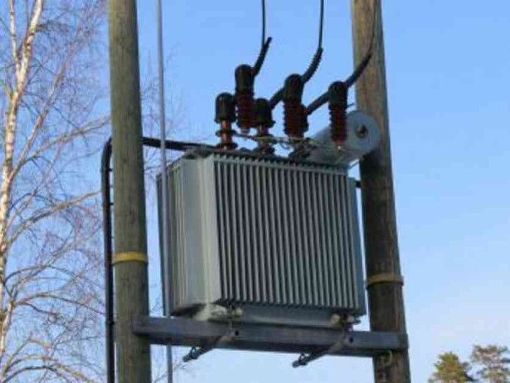 Work to install transformer has begun | ट्रांसफॉर्मर लगाने की कवायद ...