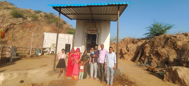 Bhamashah got a tin shed installed in Pacheri Karni Dham temple | पचेरी ...