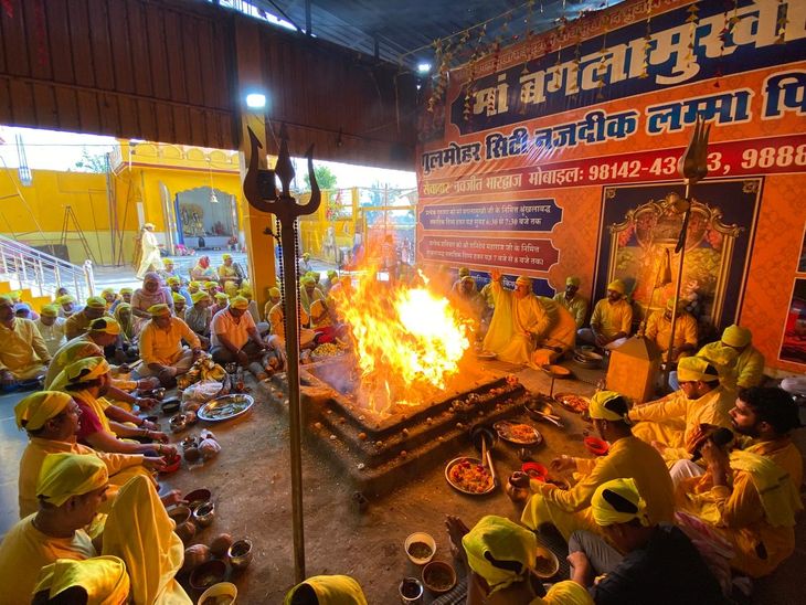 The story of Maluk Das was narrated to the devotees | भक्तों को सुनाई ...