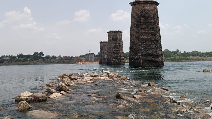 A big ghat can be built on the Narmada river from the stones of the ...