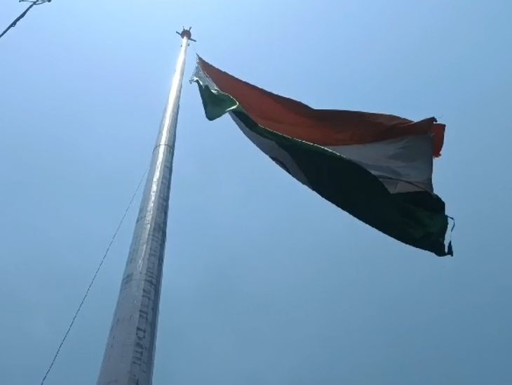 The 101 feet high tricolor installed at the bus stand was damaged due ...