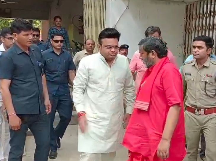 Union Home Minister's son Jai Shah reached Datia and offered prayers to ...