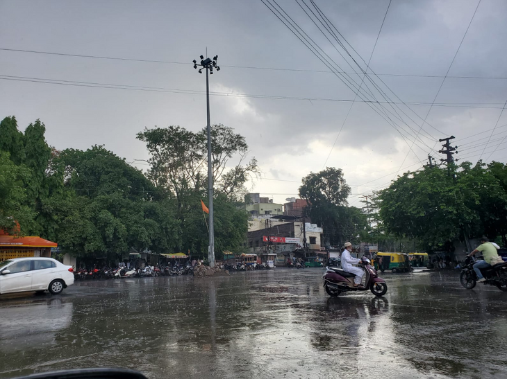 Pre-monsoon rains start in Indore | इंदौर में प्री-मानसून बारिश की ...
