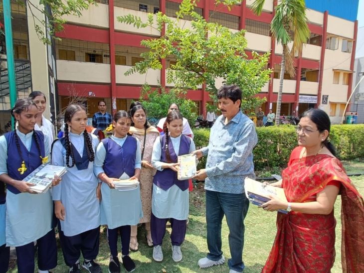 Entrance festival celebrated in Government Girls Higher Secondary ...