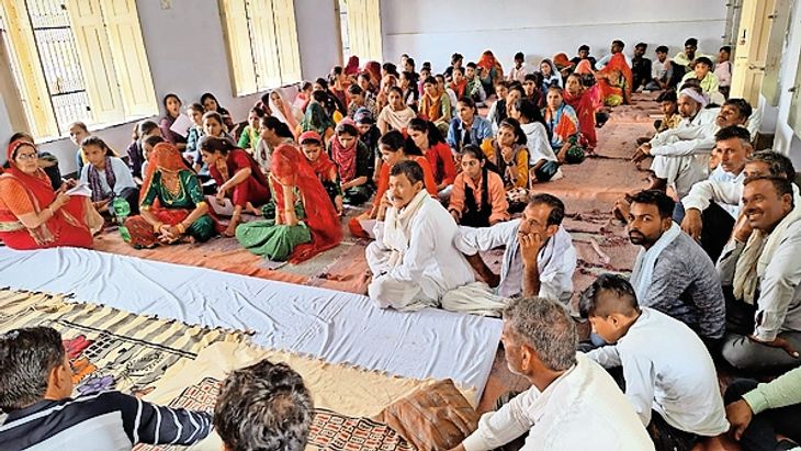 50 girls from 18 villages learnt skills in residential skill development training camp | आवासीय ...