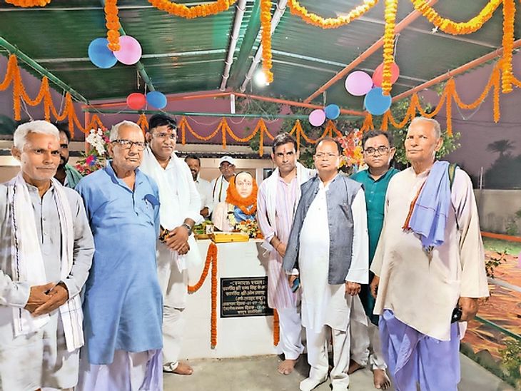 Tribute was paid to the engineer on his 11th death anniversary in ...