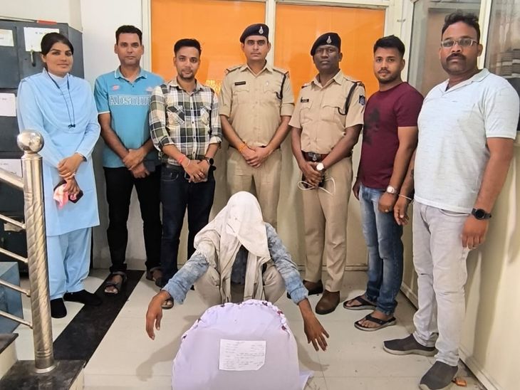 Ganja smuggling by bike: Youth arrested with 8 kg ganja, case ...